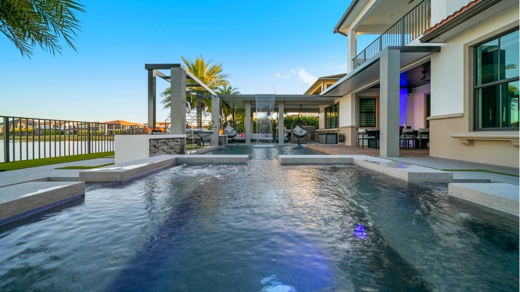 Decks & Patios – 2Fix Corp